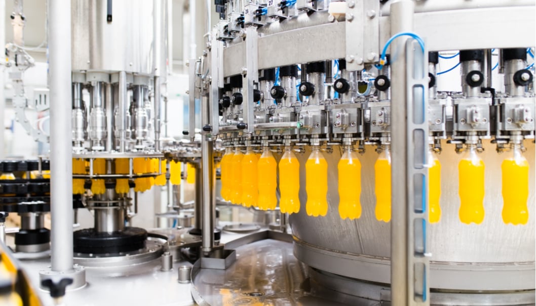 Processi di riempimento nel settore del beverage: caratteristiche e sfide